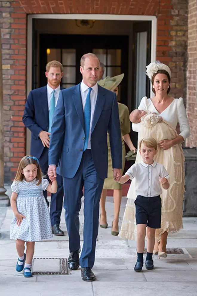 Princess Charlotte, Prince William, Prince George, Kate Middleton és Prince Louis