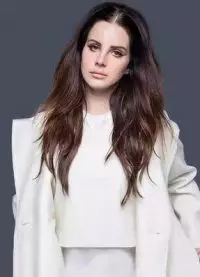 Recentemente, Lana del Rey introduziu o quarto álbum de estúdio