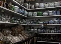 Tableware di bazara Rûsyayê li Phnom Pen