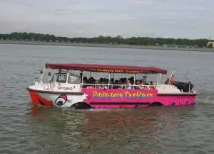 Duck's Amphibian Autobus