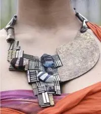 Large decorations on the neck 8