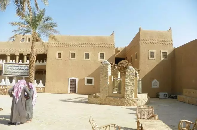 Istana Beit El Bassam ing Unise, Saudi Arabia