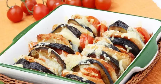 Berenjenas con tomate y queso en el horno - las ideas más deliciosos de la cocción de verduras