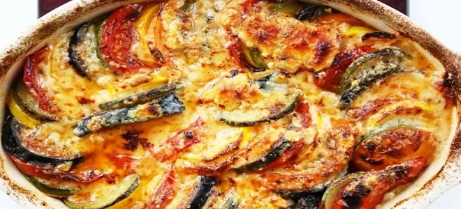 Casserole from zucchini and eggplant in the oven