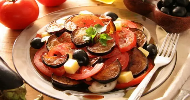 Eggplants na nyanya - mapishi stew, kuoka, mboga kaanga