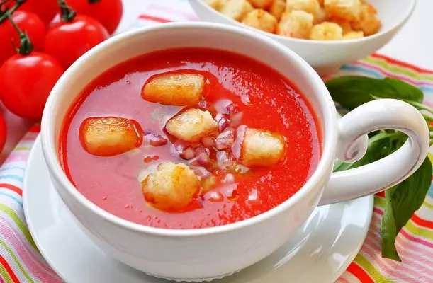 Soupe à la tomate froid