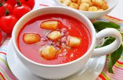 zuppa di pomodoro fredda