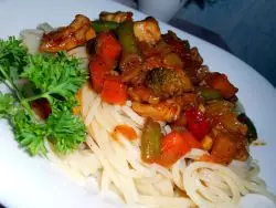 Spaghetti pẹlu awọn abanidije