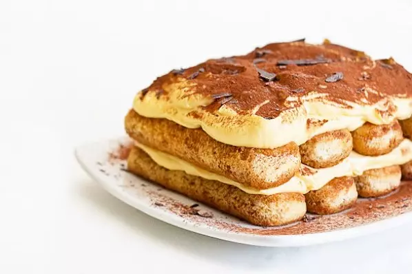 Kue "tiramisu" ing omah