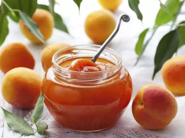 I-apricot jelly ene-gelatin