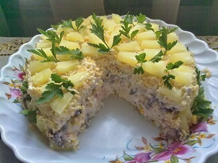 Ensalada de puff con polo e ananás