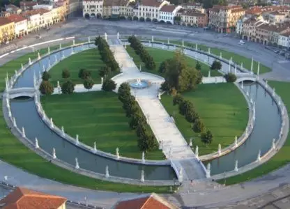 Val Bisnis Prato Square di Padua