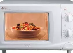 Microwave e sebetsa empa e sa futhumale