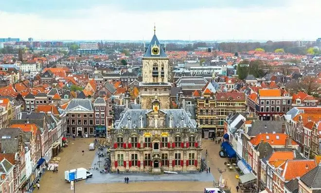 Delft.