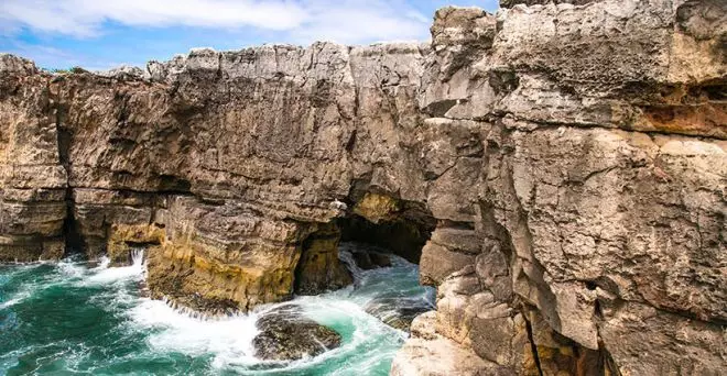 Devil's Fall, Cascais