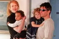 Tom Cruise agus Nicole Kidman le leanaí uchtaithe