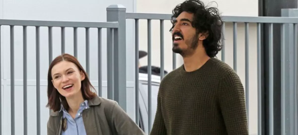 Dev Patel aligawanyika Kirumi na Tilda Cobem Hervey.