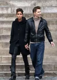 Olivier Martinez dan Holly Berry di Paris