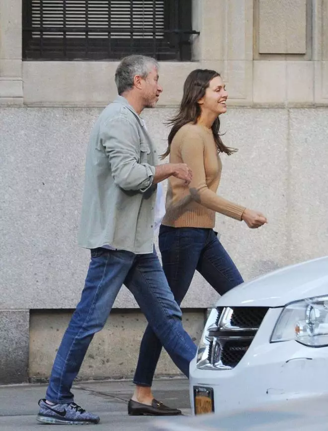 Romerska Abramovich och Daria Zhukova i New York