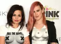 Lina Esko və Rumer Willis