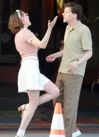 Kristen Stewart και Jesse Aisenberg στο σύνολο της ταινίας του New Woody Allen