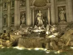 Đài phun nước Trevi ở Rome