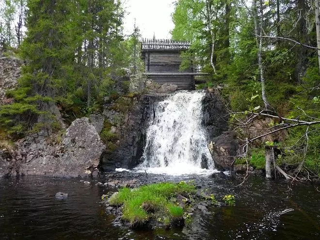 Historia ya Waterfalls Finland.