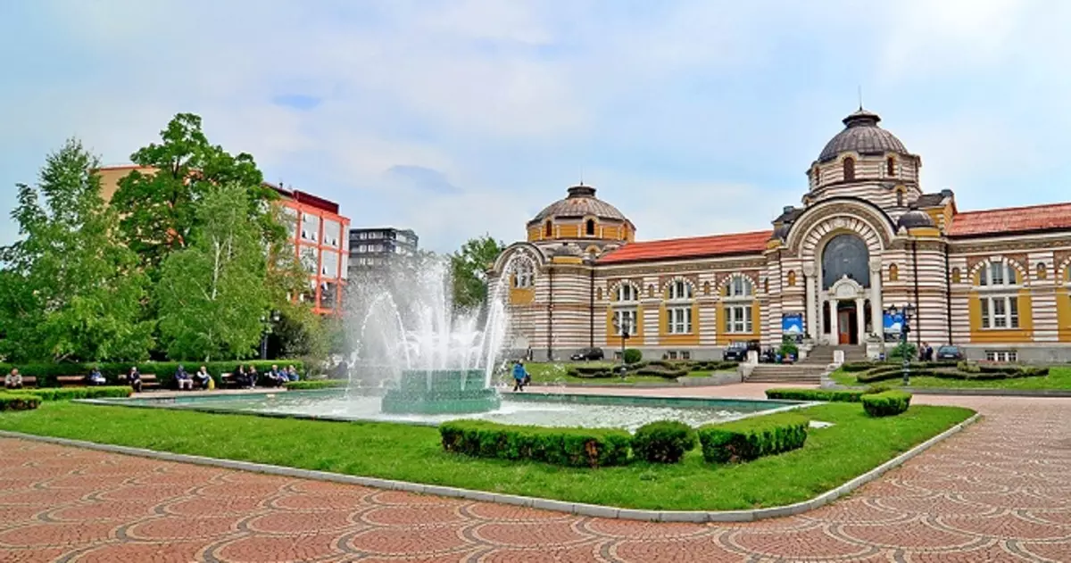 Sentral mineralbad, Sofia Offentlig mineralbad, Sofia Regional Historical Museum - Sofia