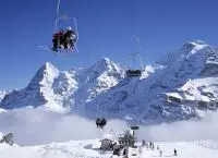 Jungfrau régió a Berne Alpokban egyesíti Grindelwald, Wengen és Murren