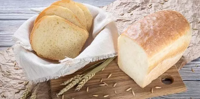 άσπρο ψωμί