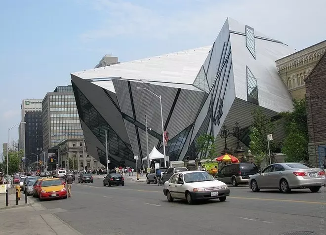 Kráľovské múzeum Ontario sa vyznačuje jedinečnou architektúrou.