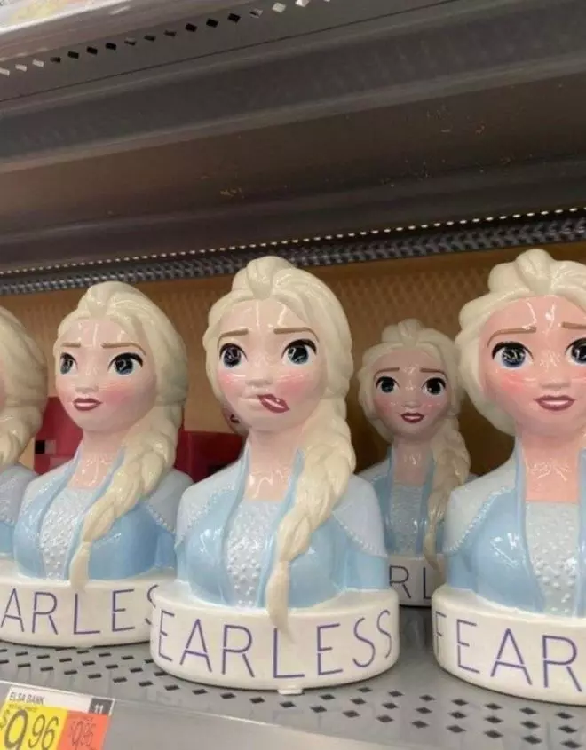 Elsa con un sorriso