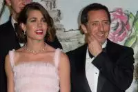 Gad Elmaleh y Charlotte confirmaron recientemente que ya no están juntos