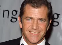 Mel Gibson Pet wa azimayi ndipo amakopa!