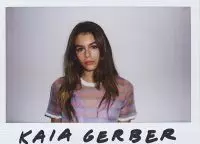 Kaya gerber Alexander vevga نىڭ يېڭى لايىھىلىگۈچىسىگە كەلگەن