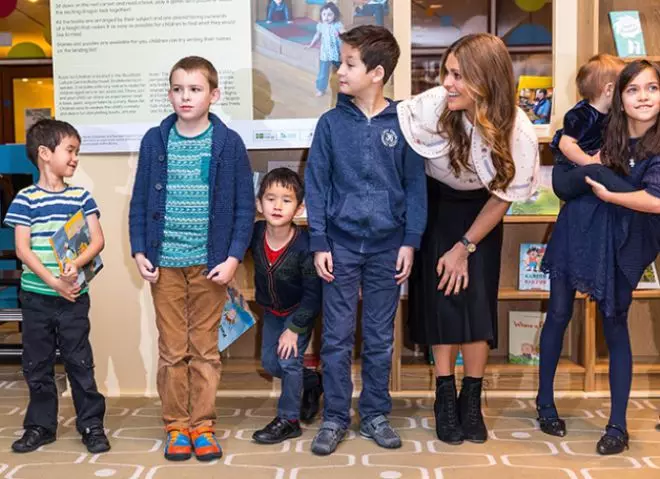 Infana ĉambro de Madeleine plena de libroj