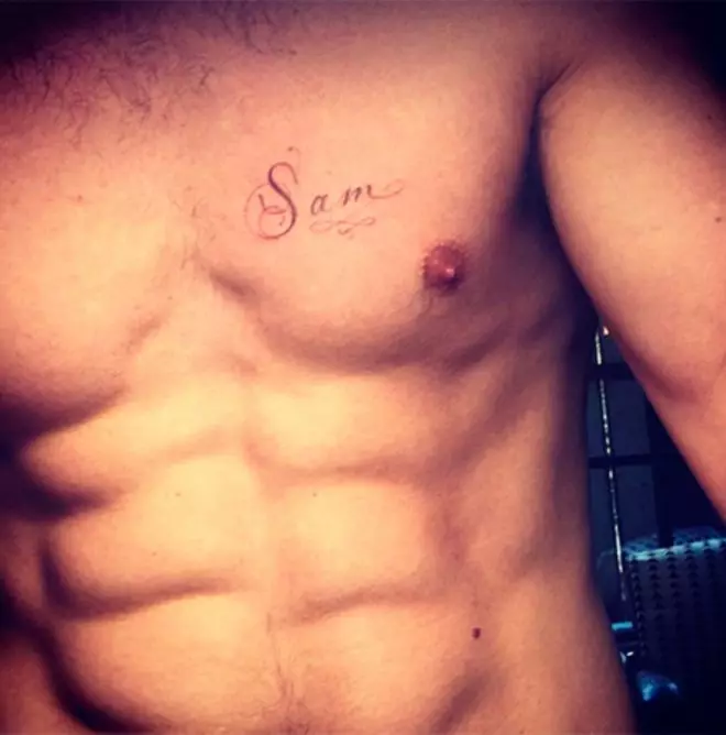 Tattoo na prsih Aaron Taylor-Johnson