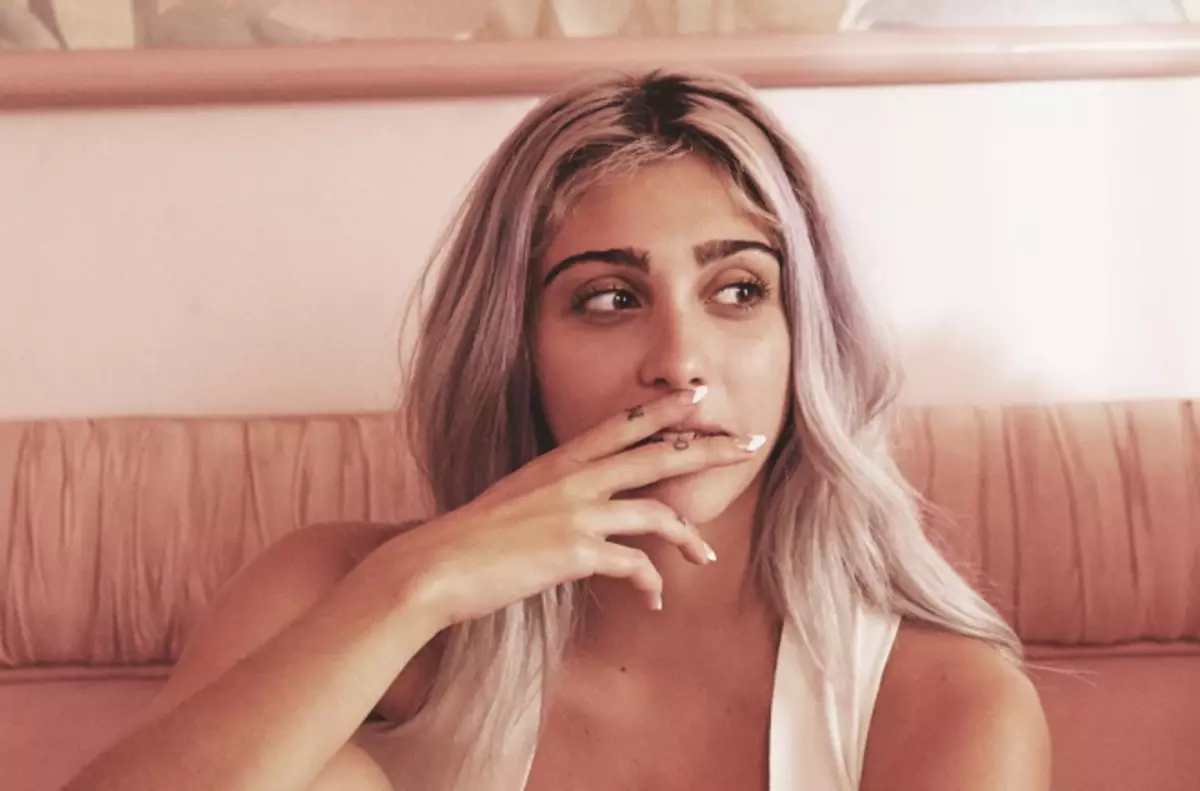 Lourdes Leon ។