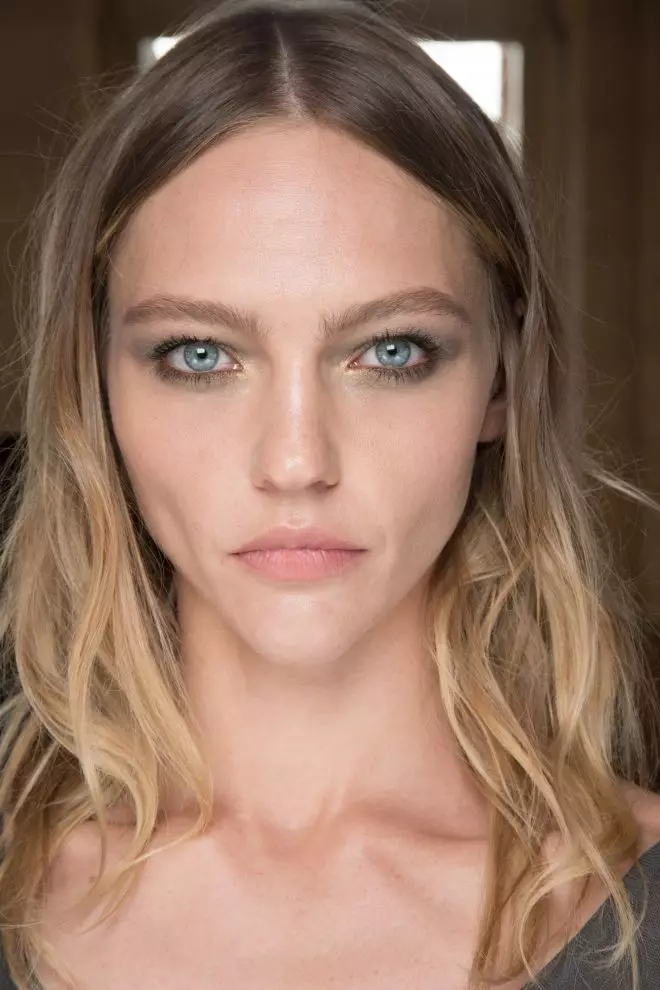 SASHA PIVOVAROVA