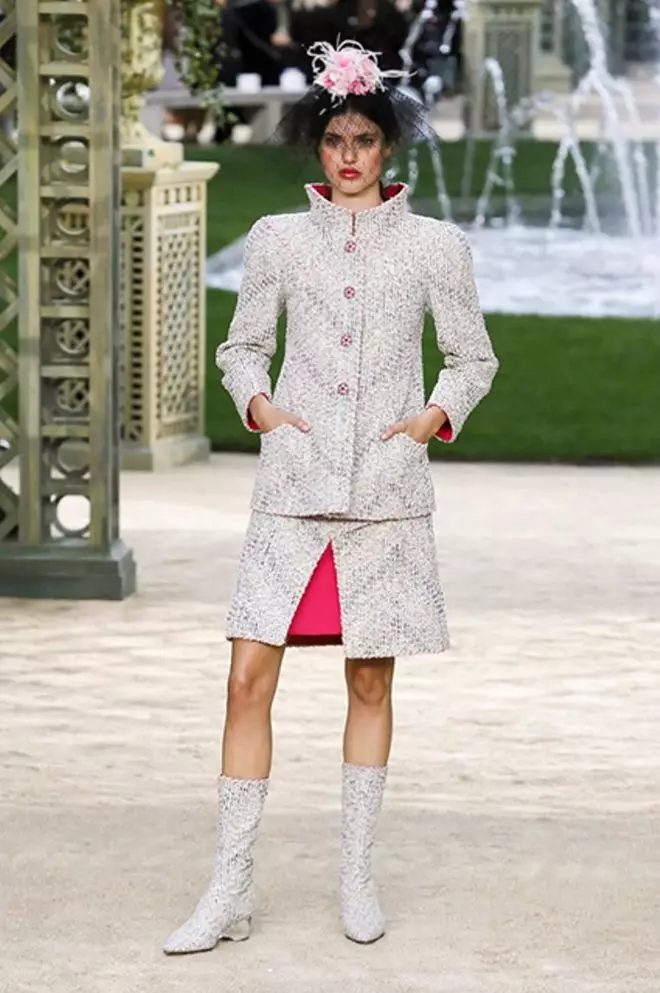 La peto de produktoj de Lagerfeld estas tre granda