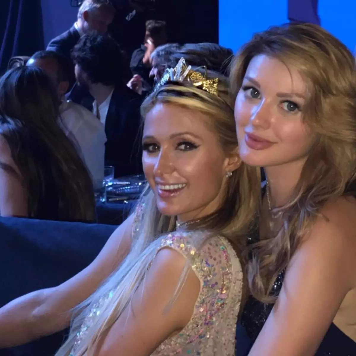 Paris Hilton a Anna Skhorekova