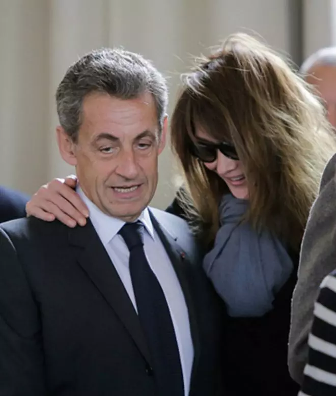 Nicolas Sarkozy và Karl Bruni