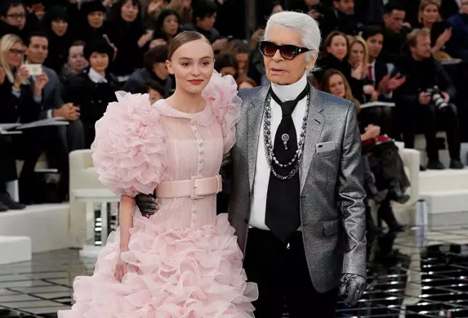 Lily Rose Rose agus Karl Lagerfeld