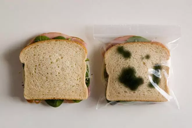 Pakej untuk sandwic dengan acuan