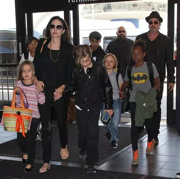 Jolie with children and ex-husband