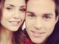 Nina Dobrev i Chris Wood 1