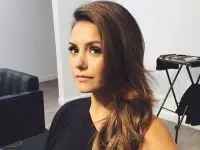 Foto Nina Dobrev dari Instagram 4