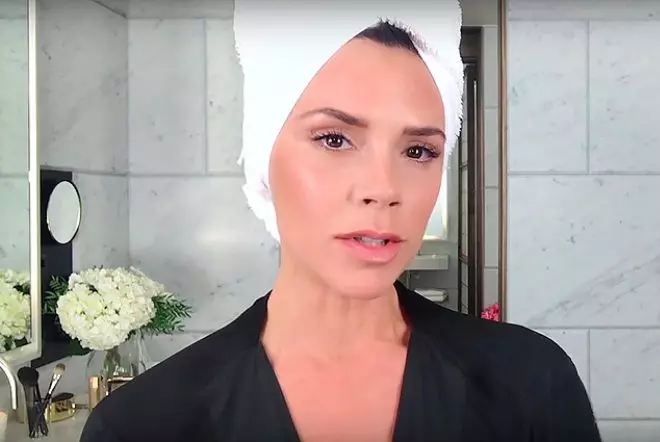 Victoria Beckham tanpa makeup