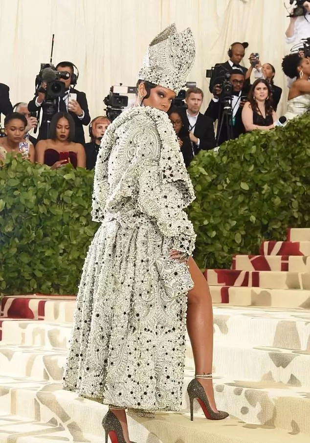 Rihanna ที่ Met Gala 2018 เหตุการณ์