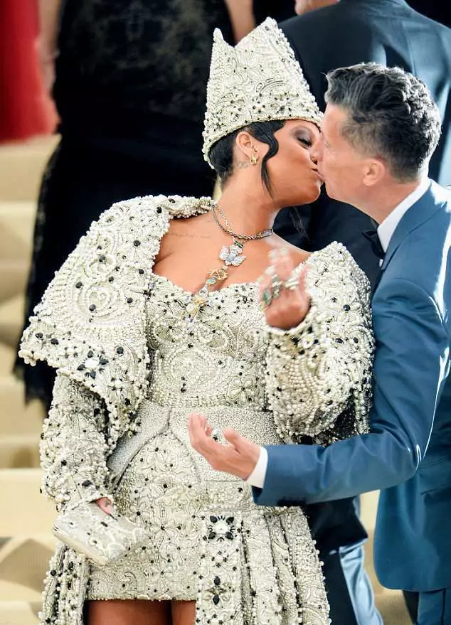 Rihanna mal-Met Gala 2018